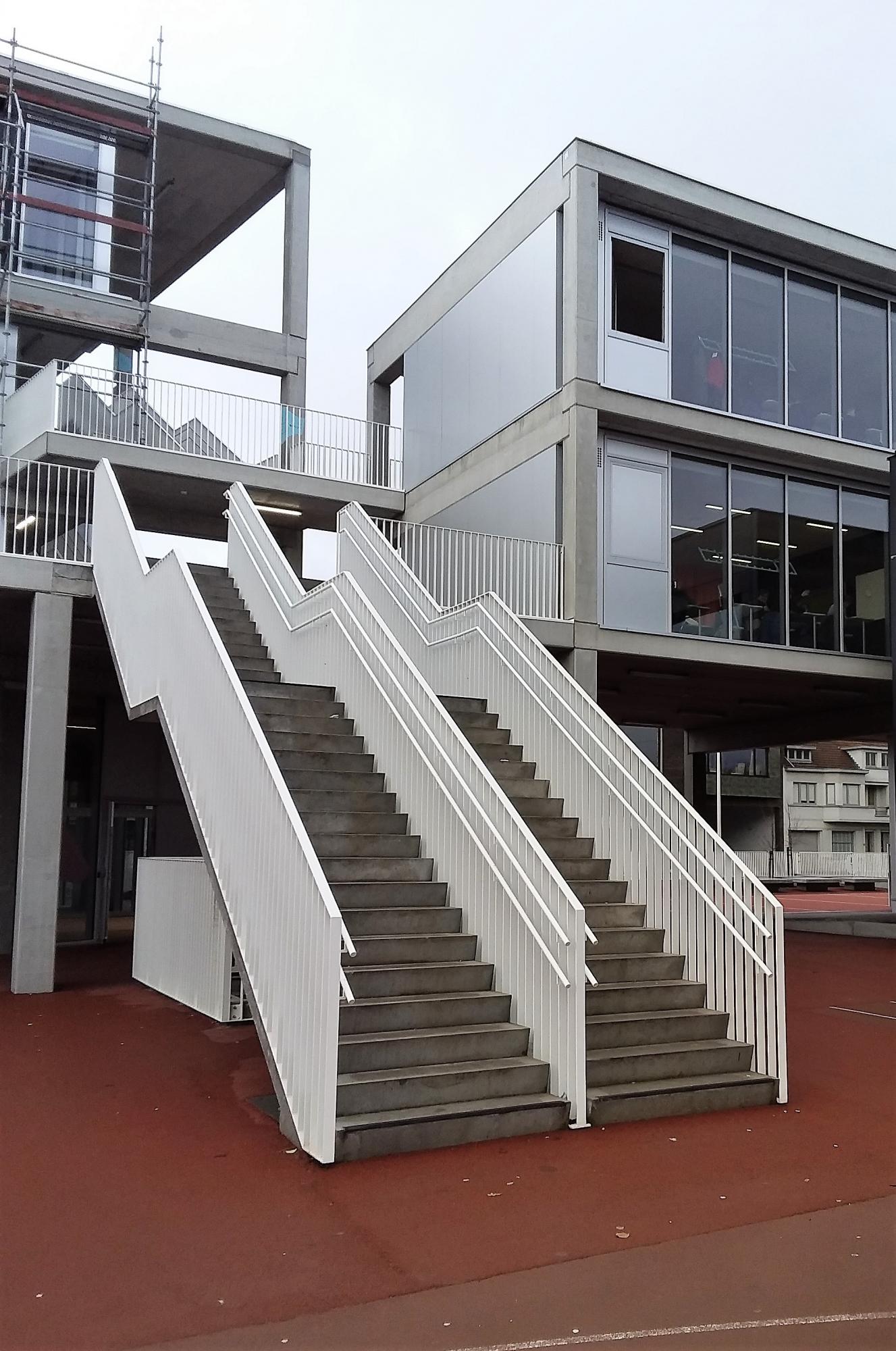 Nieuwbouw campus College Waregem | LD-service | Alle maatwerk in inox ...