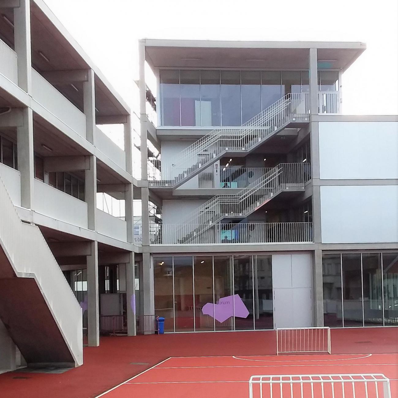 Nieuwbouw campus College Waregem | LD-service | Alle maatwerk in inox ...